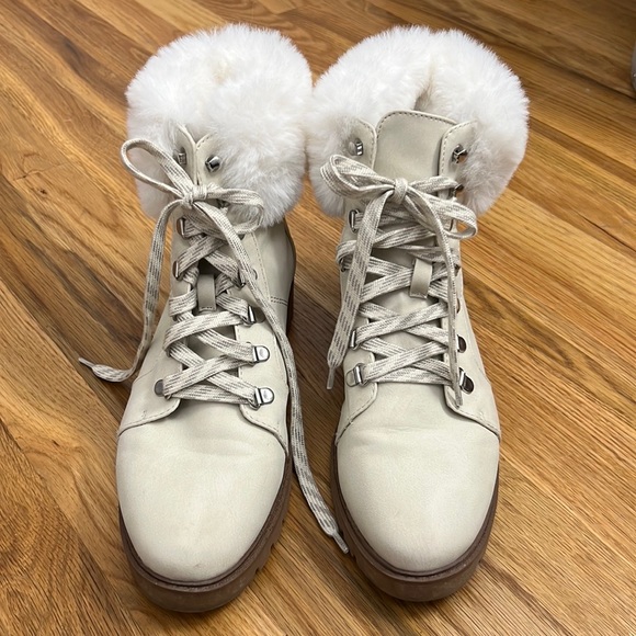 Esprit Fur Boots